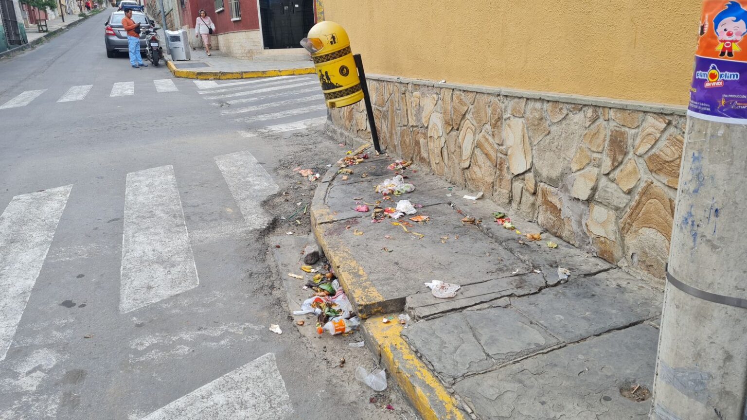 Basura aumenta en las calles y afecta la imagen turística de la ciudad ...